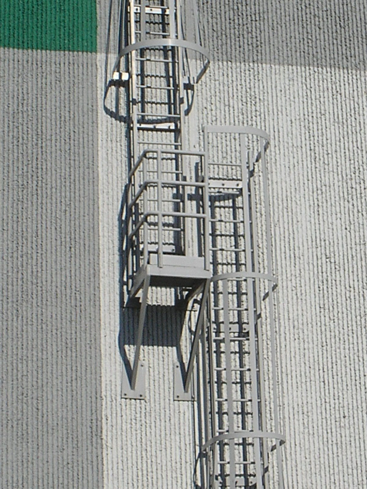 Ladders - BEST Equipment & Welding